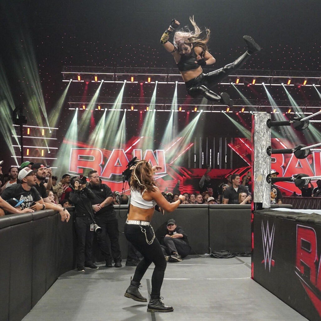 RAW RECAP 05/08/24: Fighting Through Damage - Deville Vs Sky, Baszler ...